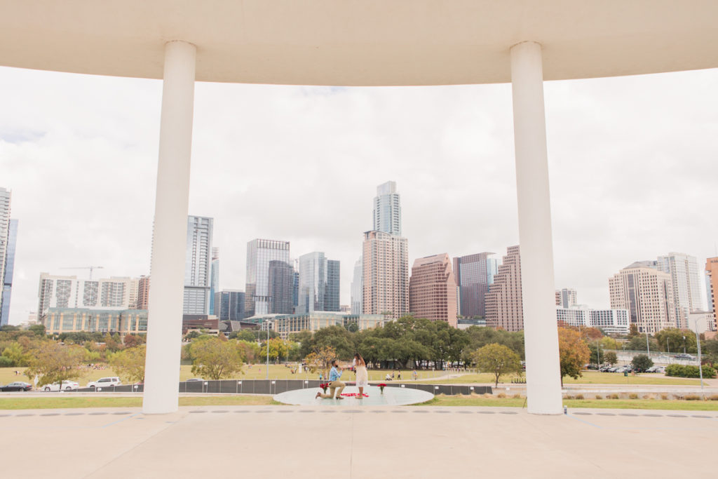 Best Places to Propose in Austin, Texas | www.laurengarrisonphotography.com