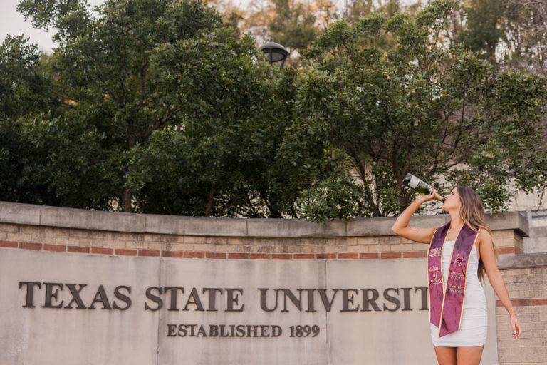 Texas State Senior Photos | Jennifer + Her Dog! - www ...