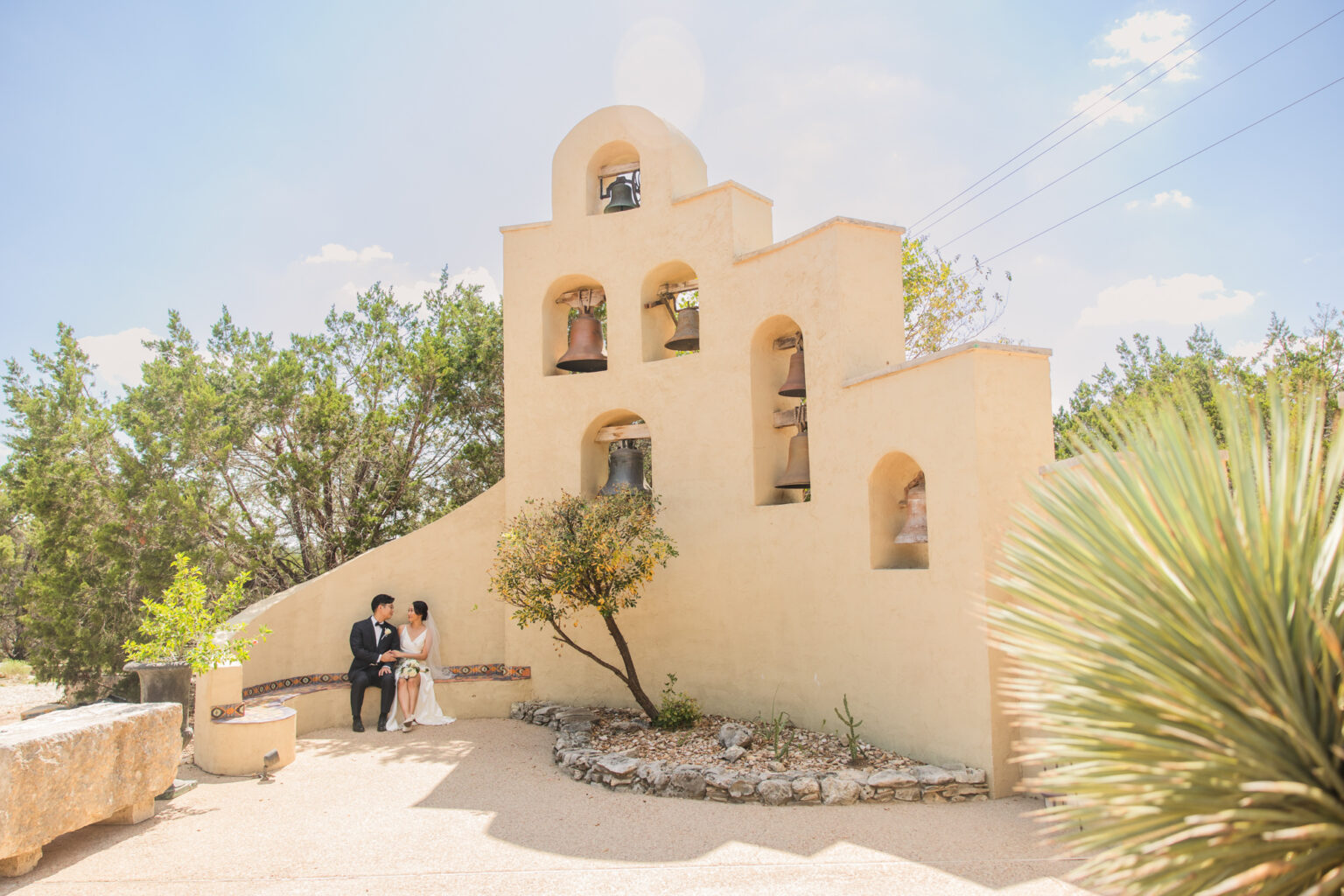 Chic Micro Wedding at Chapel Dulcinea | Jenna & Kevin - www ...