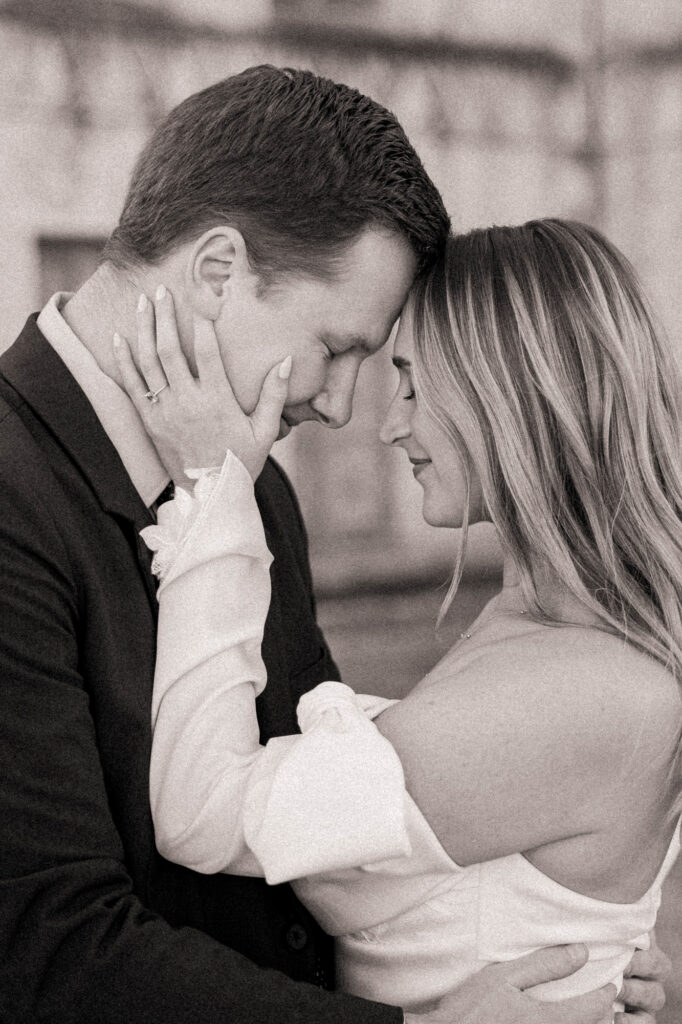 Courthouse + Hotel Ella Engagement Photos | Ale & Zack - www ...