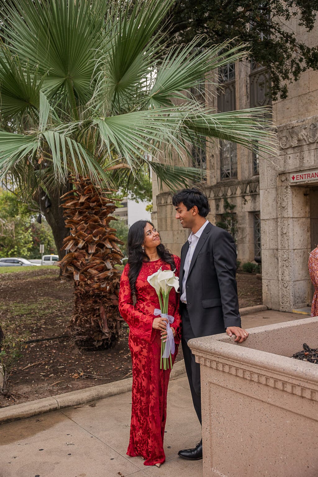 Austin Texas Courthouse Wedding + Sekrit Theater Greenhouse | Shubhi ...